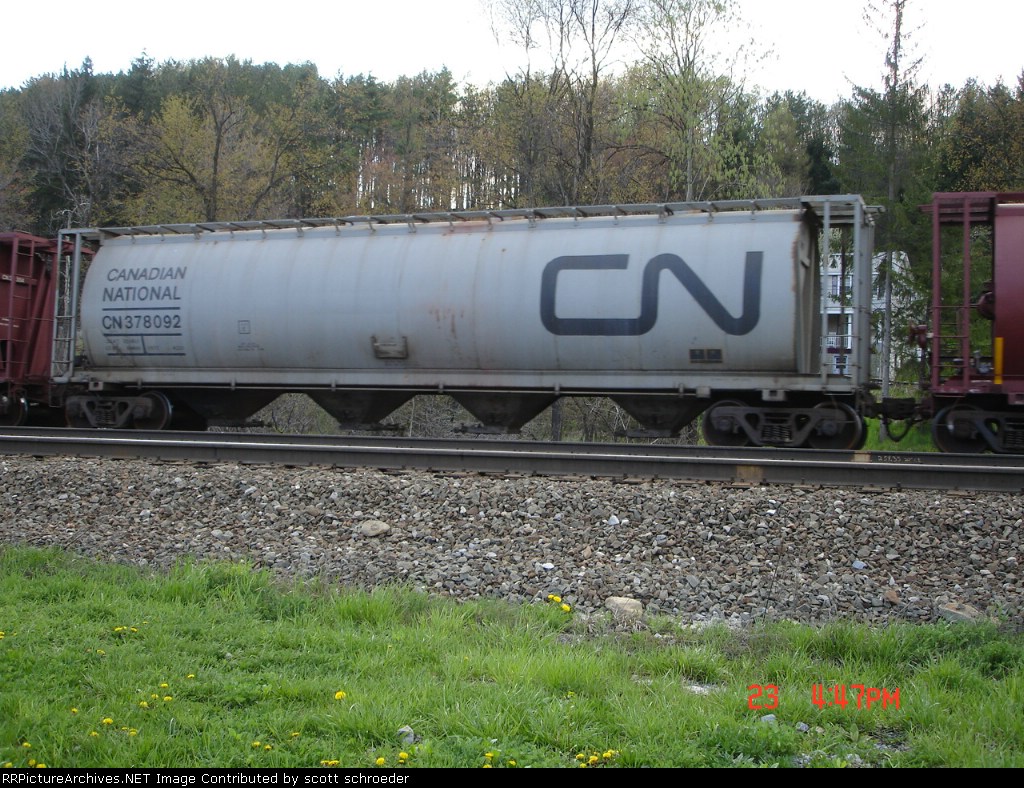 CN 378092 Covered Hopper WB